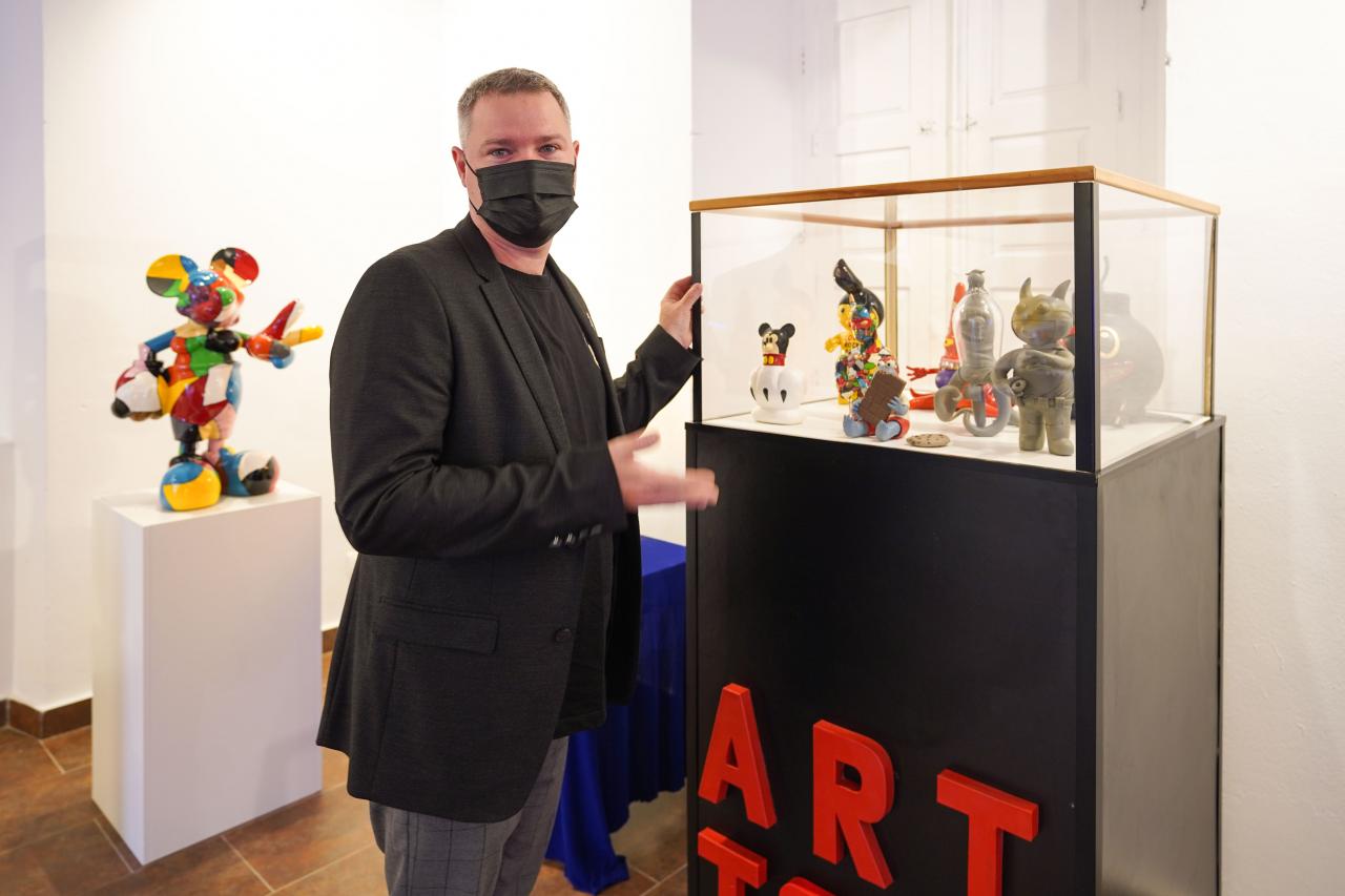 Fotogalería: La exposición de Juan Carlos Tur, en imágenes.