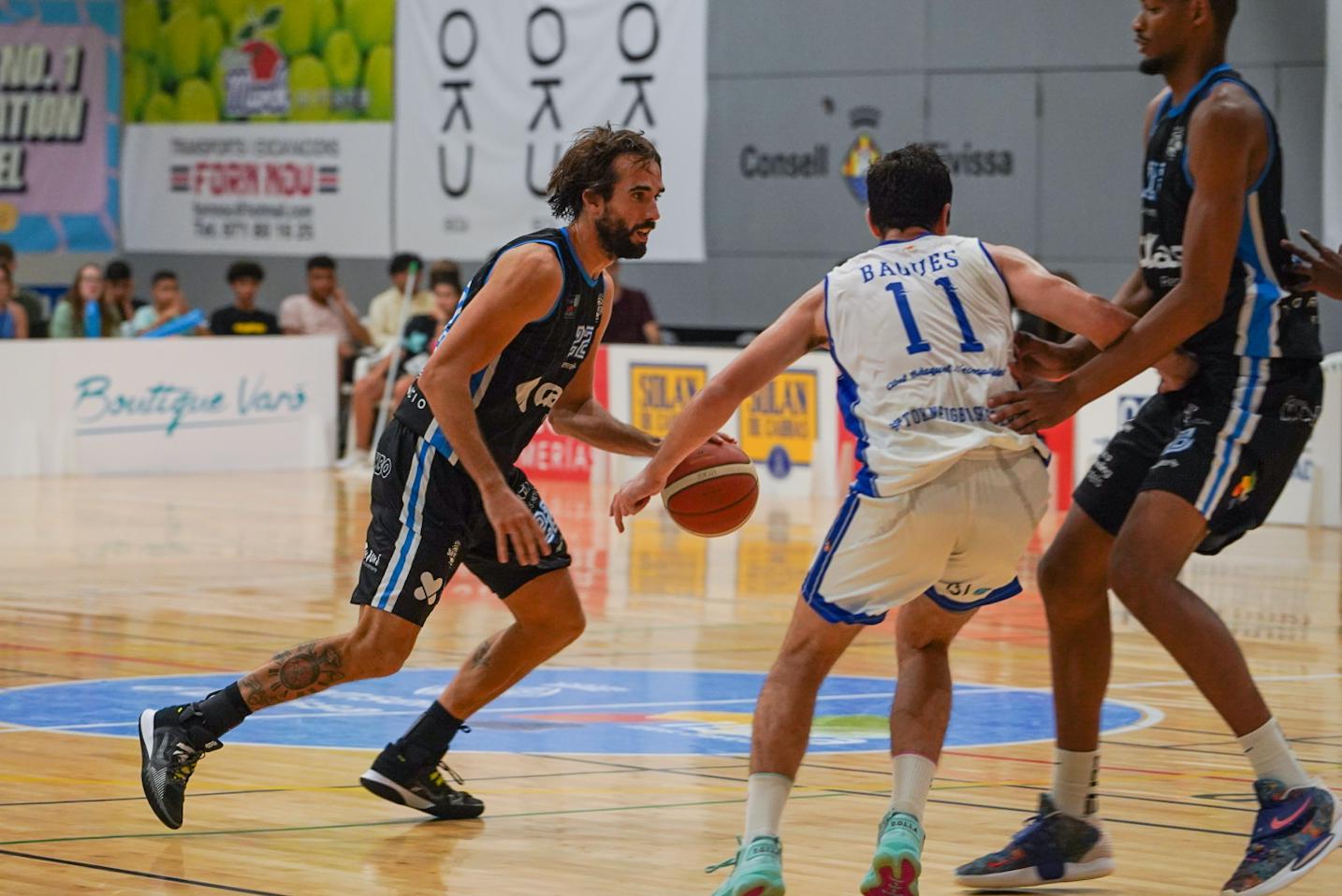 Fotogalería: Las mejores imágenes del Class Bàsquet Sant Antoni contra ...