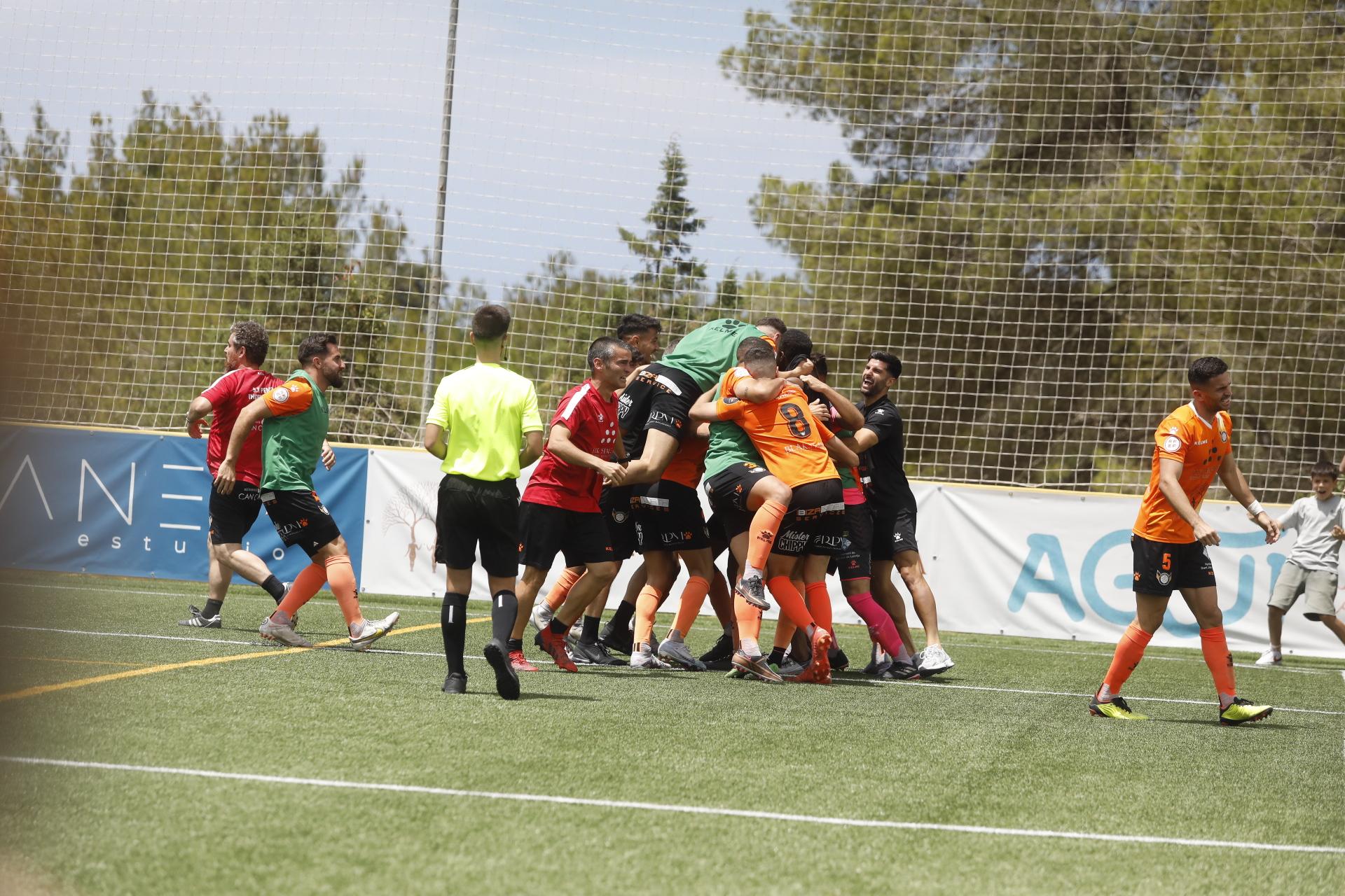 Fotogalería: Las mejores imágenes del ascenso de la Penya Independent