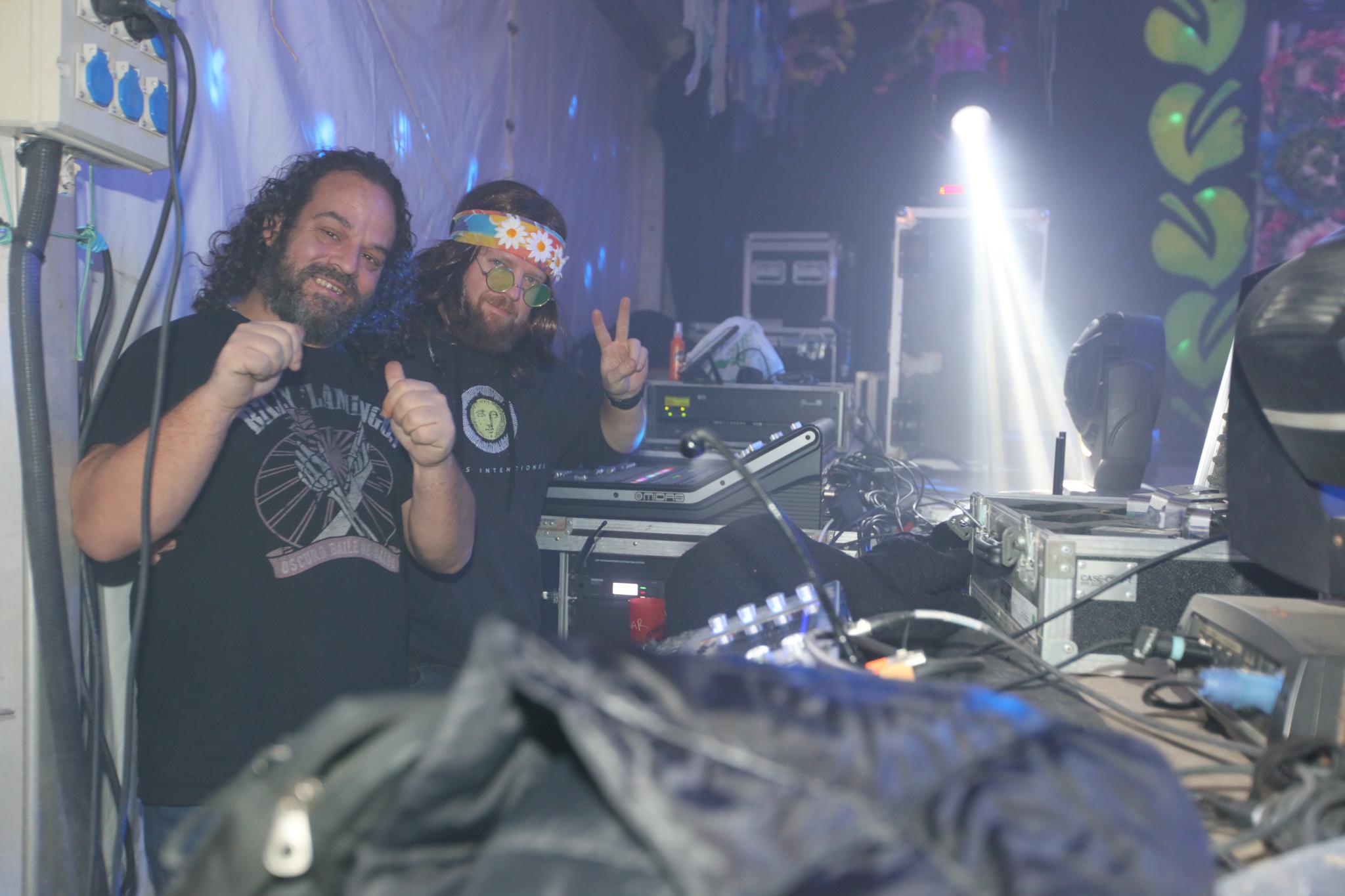 Fotogalería: Las mejores imágenes de la fiesta Flower Power de Formentera