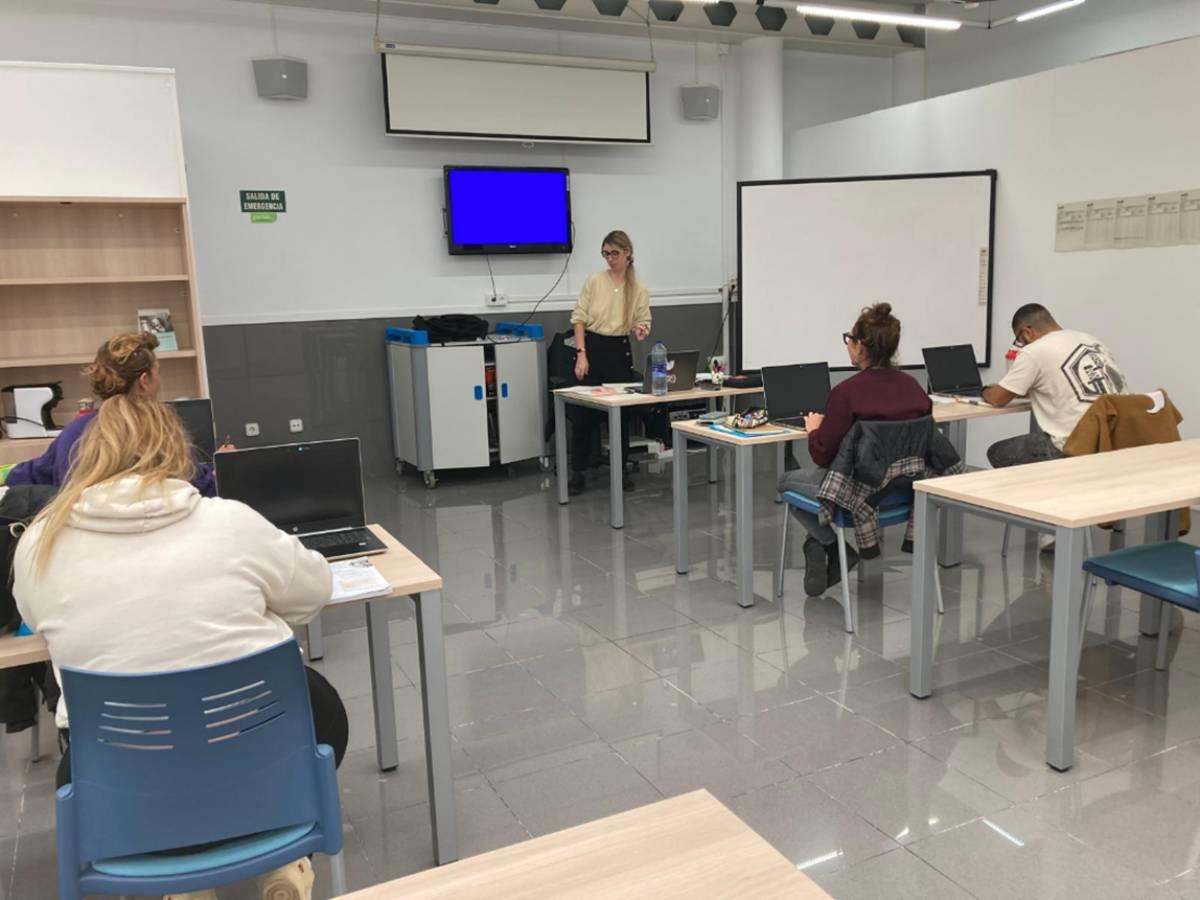 Formentera lanza un curso de inglés B1 para desempleados en el Casal d ...