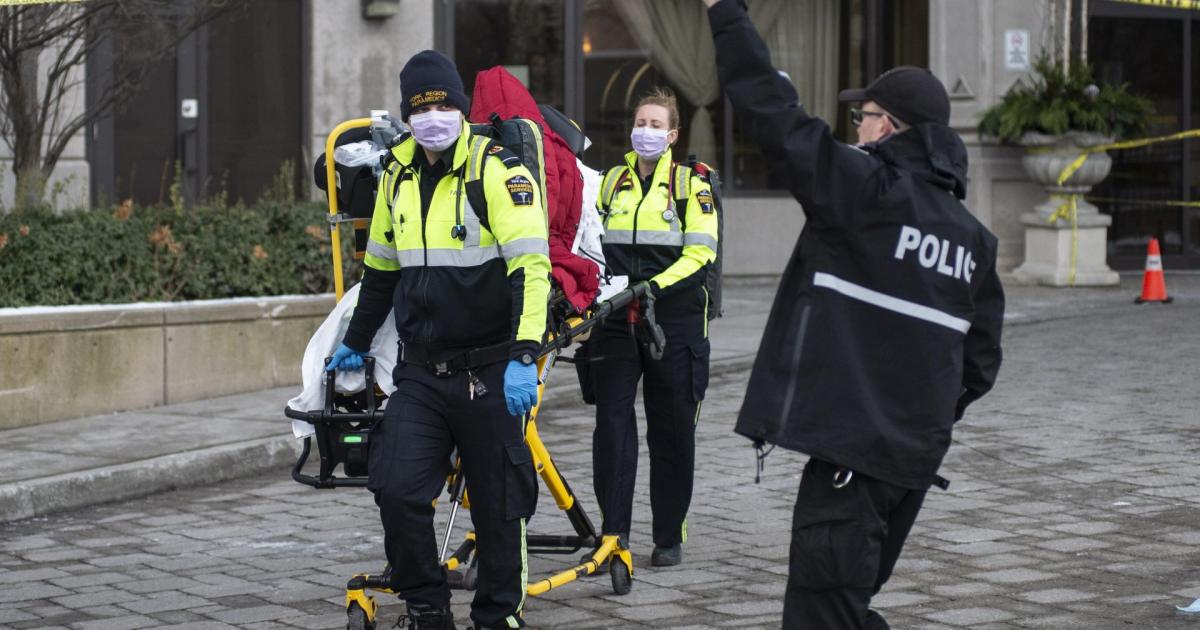 Toronto: pocho niñas asesinan a un sintecho por una botella de alcohol