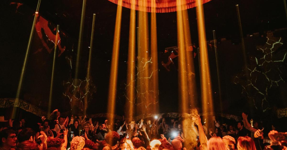 Todo listo para la increíble apertura de Club Chinois