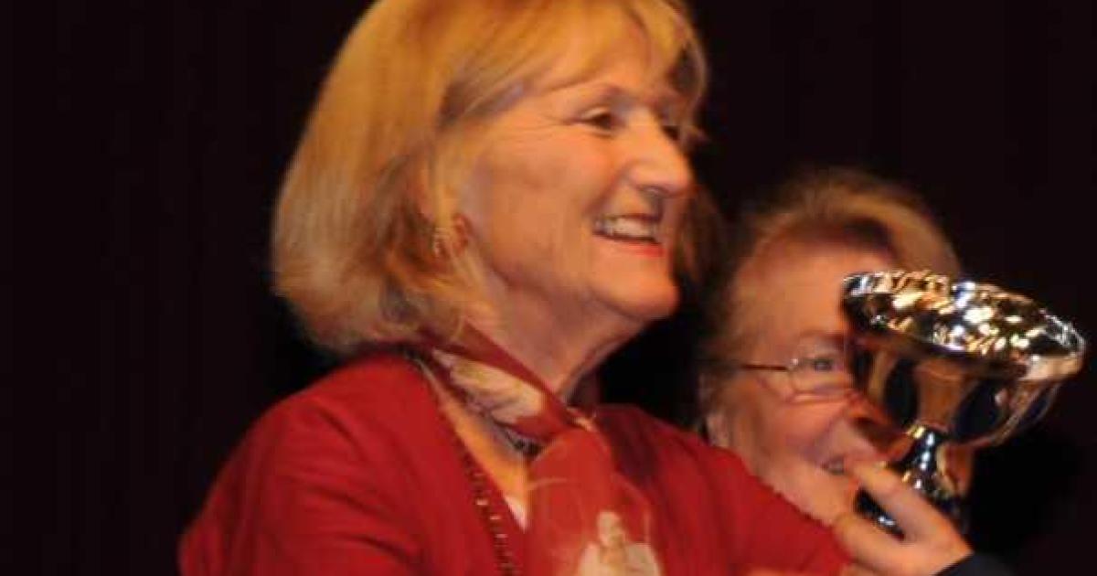 Una mujer comprometida y entregada