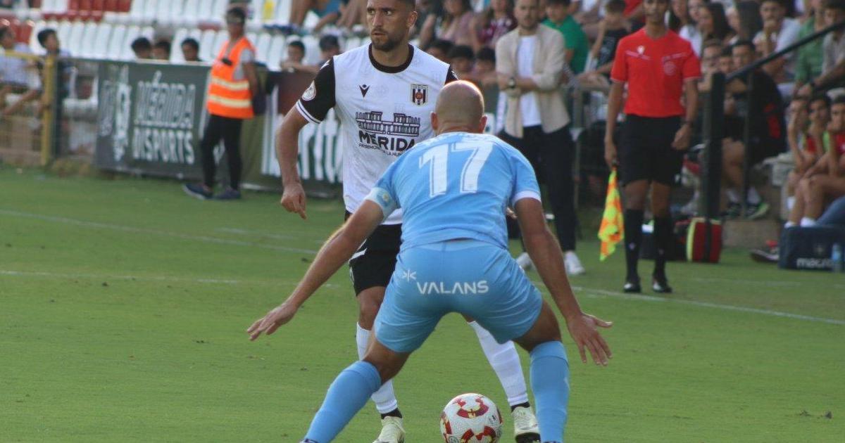 Fútbol: derrota de la UD Ibiza ante el Mérida en el último minuto