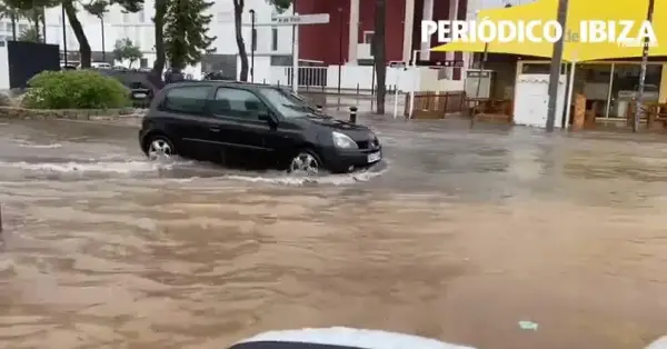 El tiempo en Ibiza: Inundaciones en Platja d'en Bossa