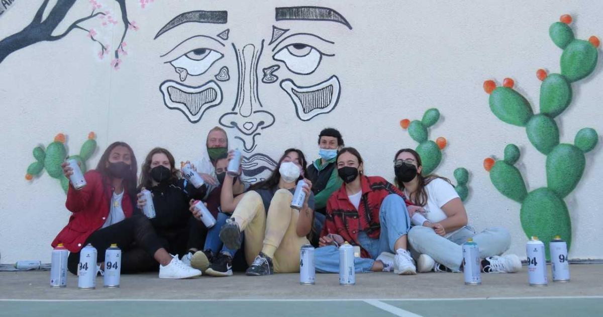 Educación en Ibiza: Mural en el IES Marc Ferrer de Sant Francesc