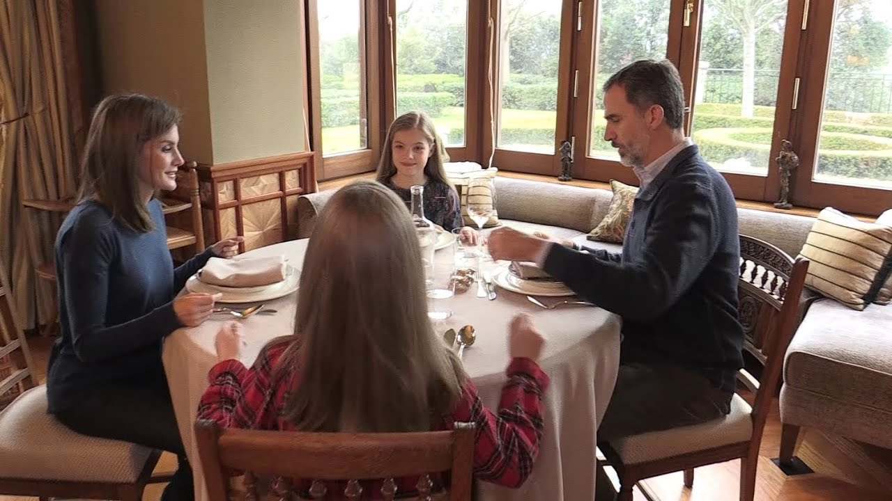 La Casa del Rey difunde imágenes inéditas de la vida familiar de Felipe VI