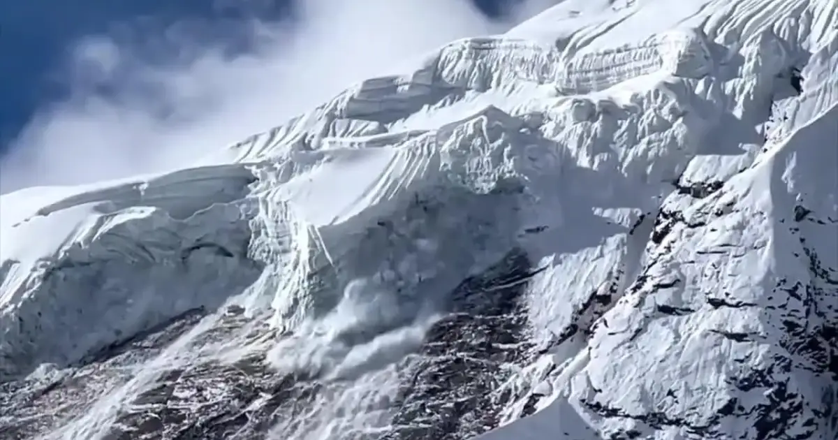 Impresionantes imágenes de la avalancha en el Manaslu en la que murió ...