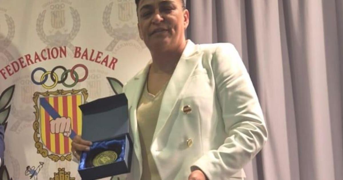 La Federación Balear de Taekwondo reconoce la labor de Nusy Marín