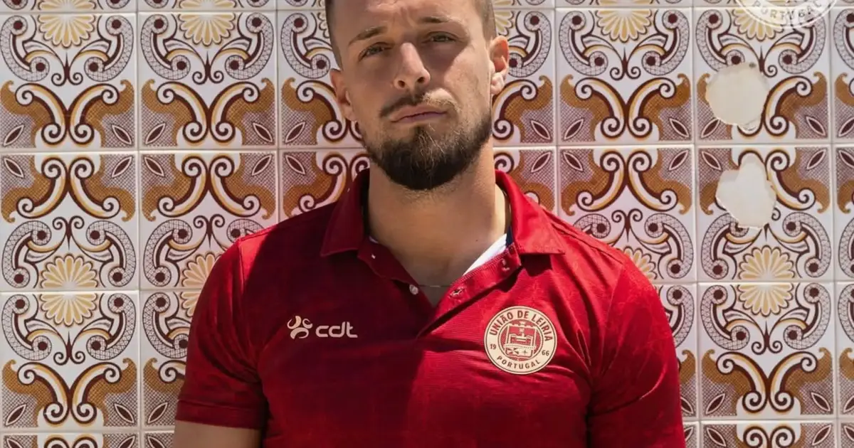 La UD Ibiza estrecha el cerco sobre Genaro Rodríguez